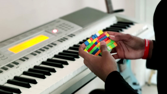 How Playing Musical Instruments Can Accelerate Your Cubing- Cubelelo